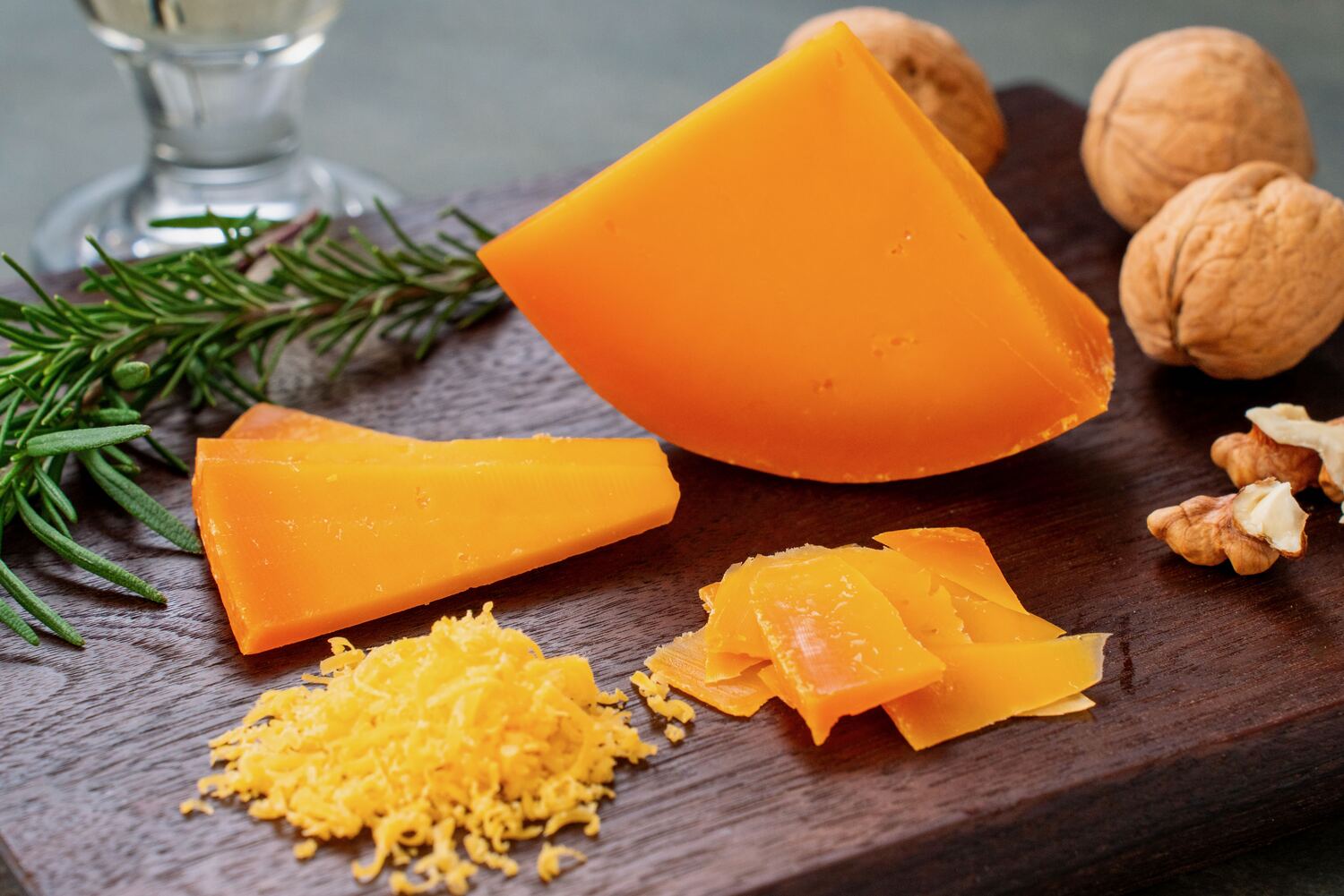 【お取り寄せチーズ】チーズ工房アドナイ（北海道興部町）の『ミモレット』 - NORTH DISH